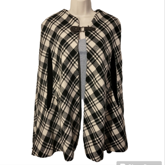 Double Zero | Jackets & Coats | Double Zero Size S Plaid Cape | Poshmark